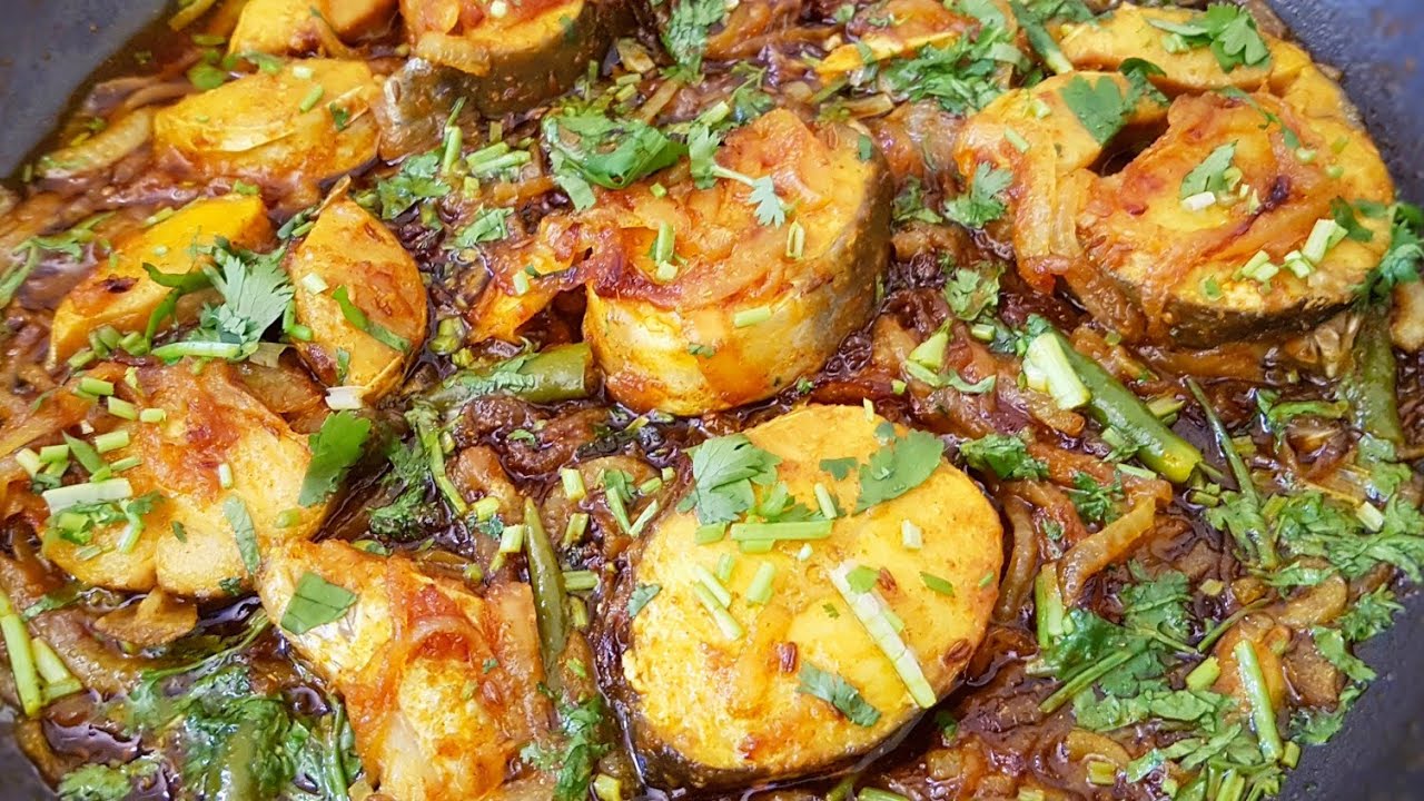 আইড় মাছ ভুনা ~ Aar Fish Recipe In Benagali ~Cat Fish Recipe~Aair Fish ...