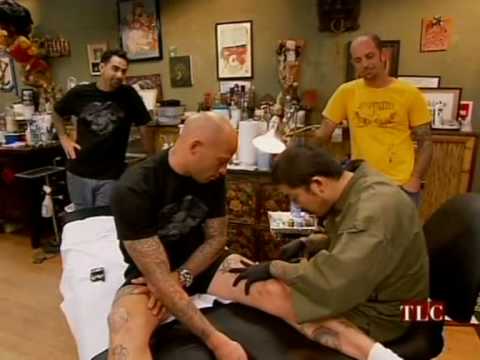 Ami gets tattooed