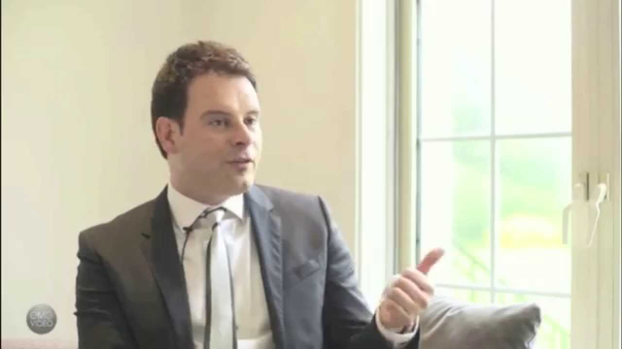 Derek Muhs speaks on healthcare in China - YouTube