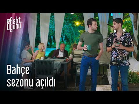 Bahçede Ailecek Çay Keyfi | Aytaç Şaşmaz Sahneleri