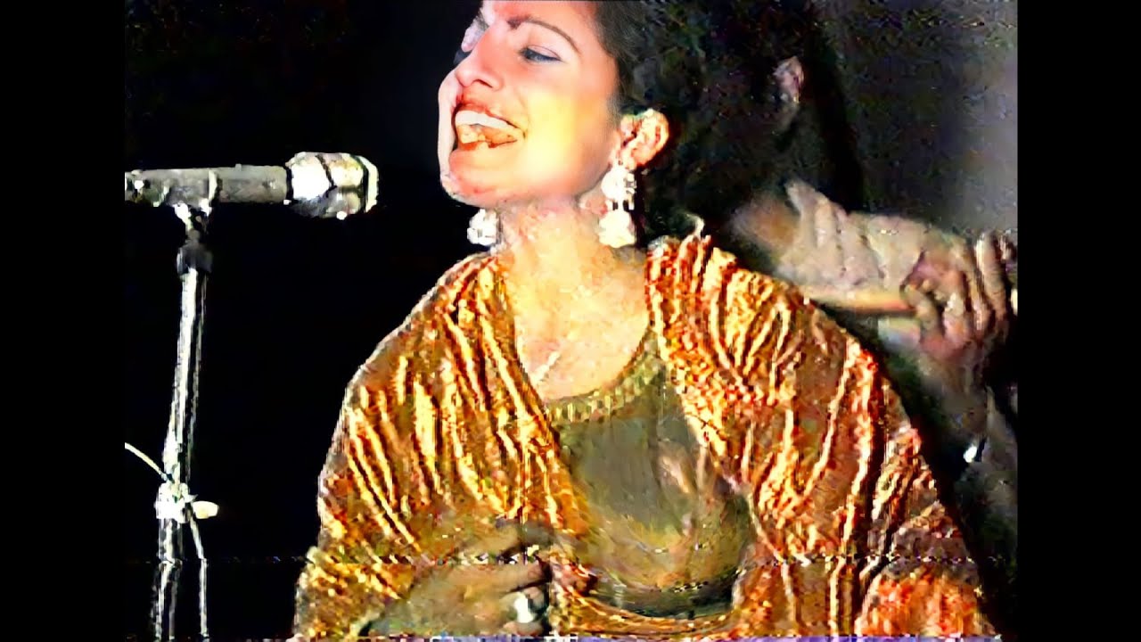Jaswant Sandila & Parminder Sandhu Old LIVE Akhara - YouTube