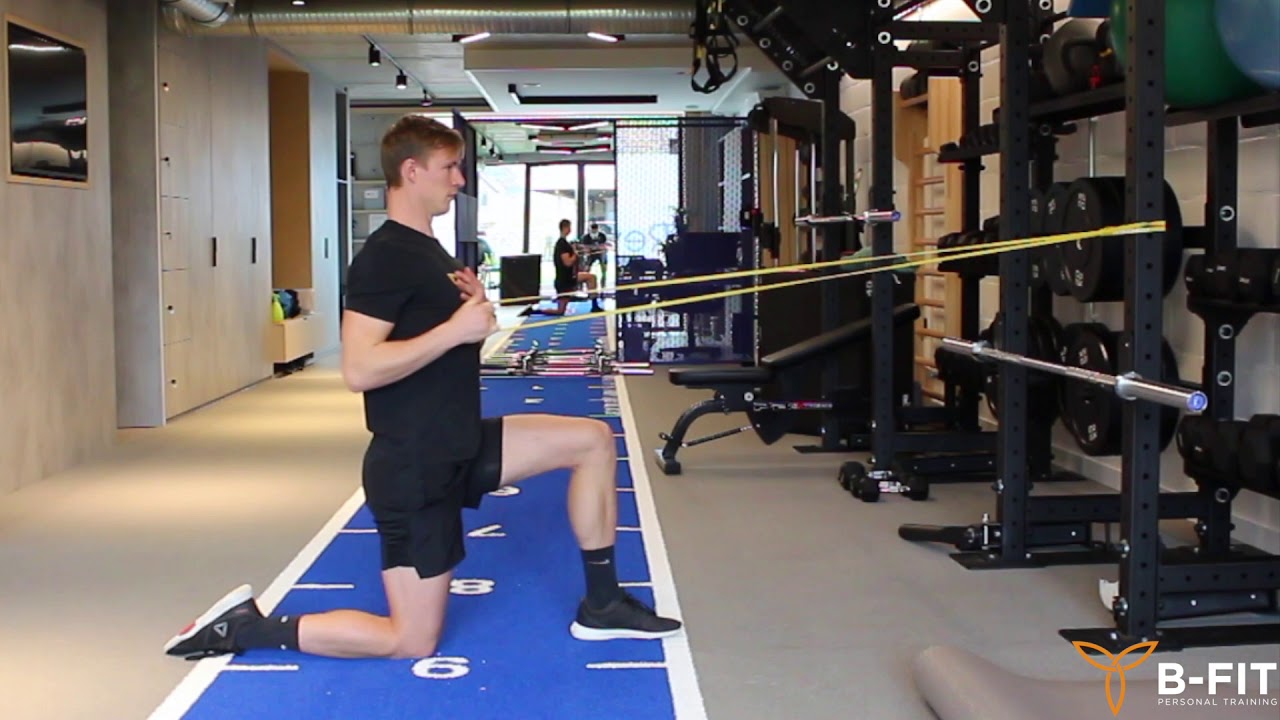 Powerband kneeling single arm row - YouTube