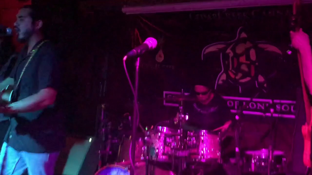 Coloso Band Sample - YouTube