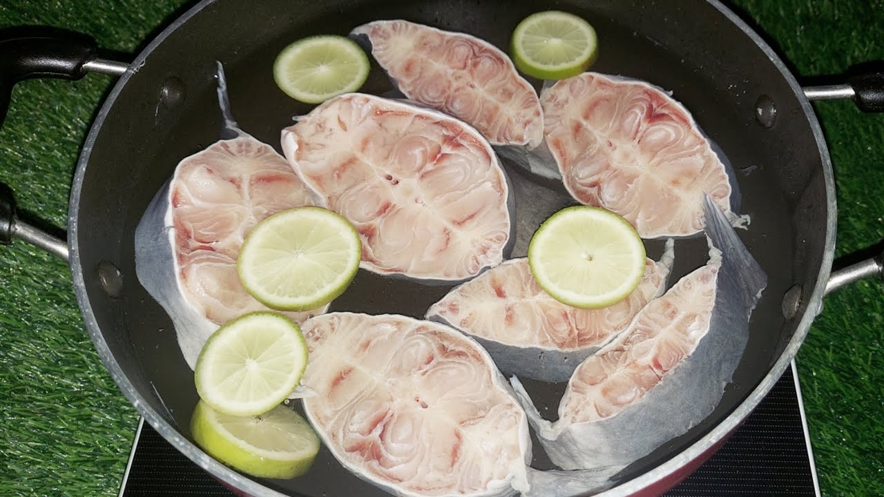 Cat fish carry recipe।।গরম জলে লেবুর সাথে মাগুর মাছের অসাধারণ রেসিপি ...