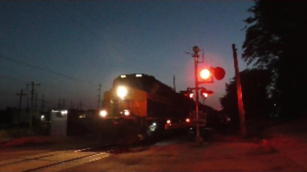 railfanning in LaSalle pt 263 ft Iowa interstate 511&702? - YouTube