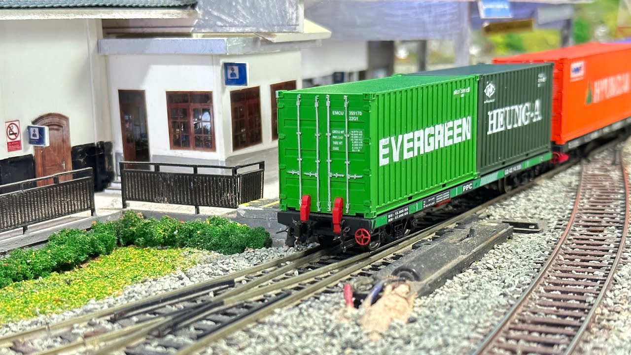 Drama unboxing &merakit kereta api gerbong peti kemas kontainer CC204 ...