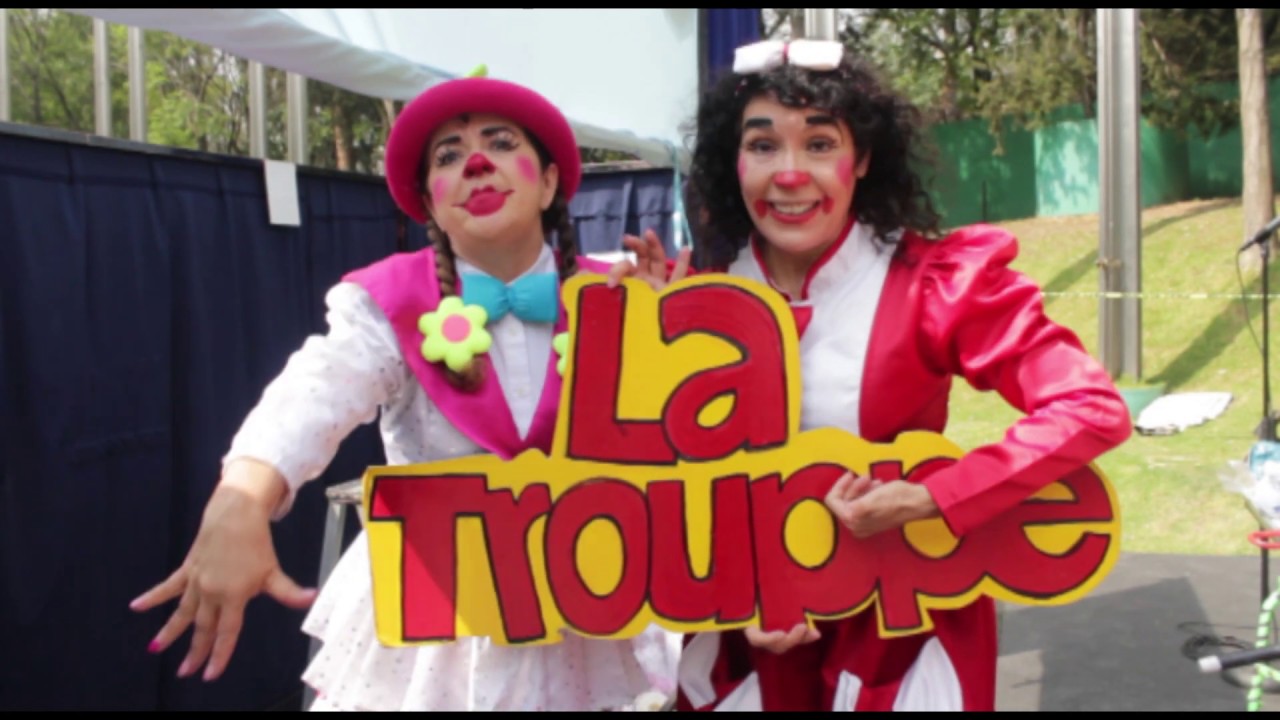 Titerino Circus Trouppe en El Lunario - YouTube