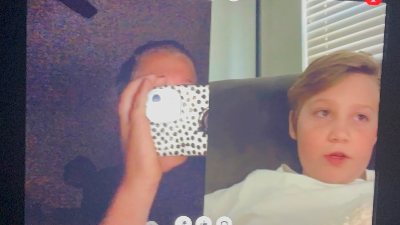 Flying planes in Roblox - YouTube