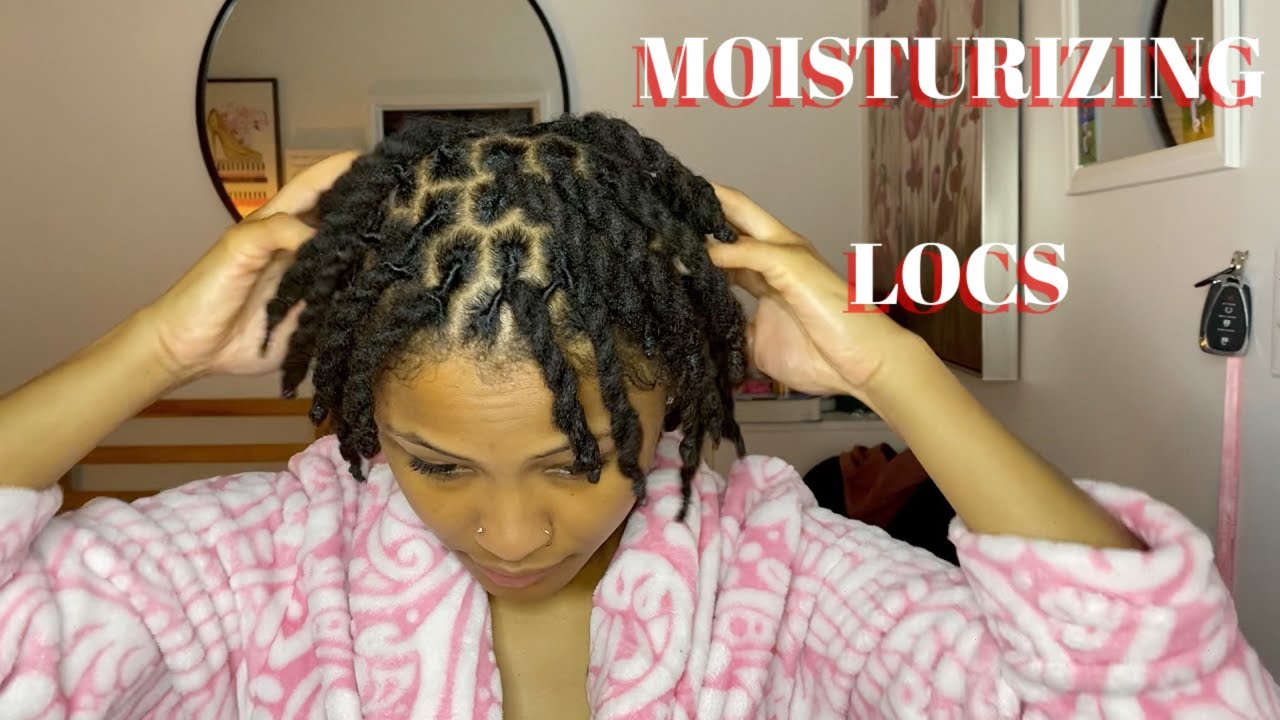 HOW I MOISTURIZE MY LOCS! | LOC JOURNEY - YouTube