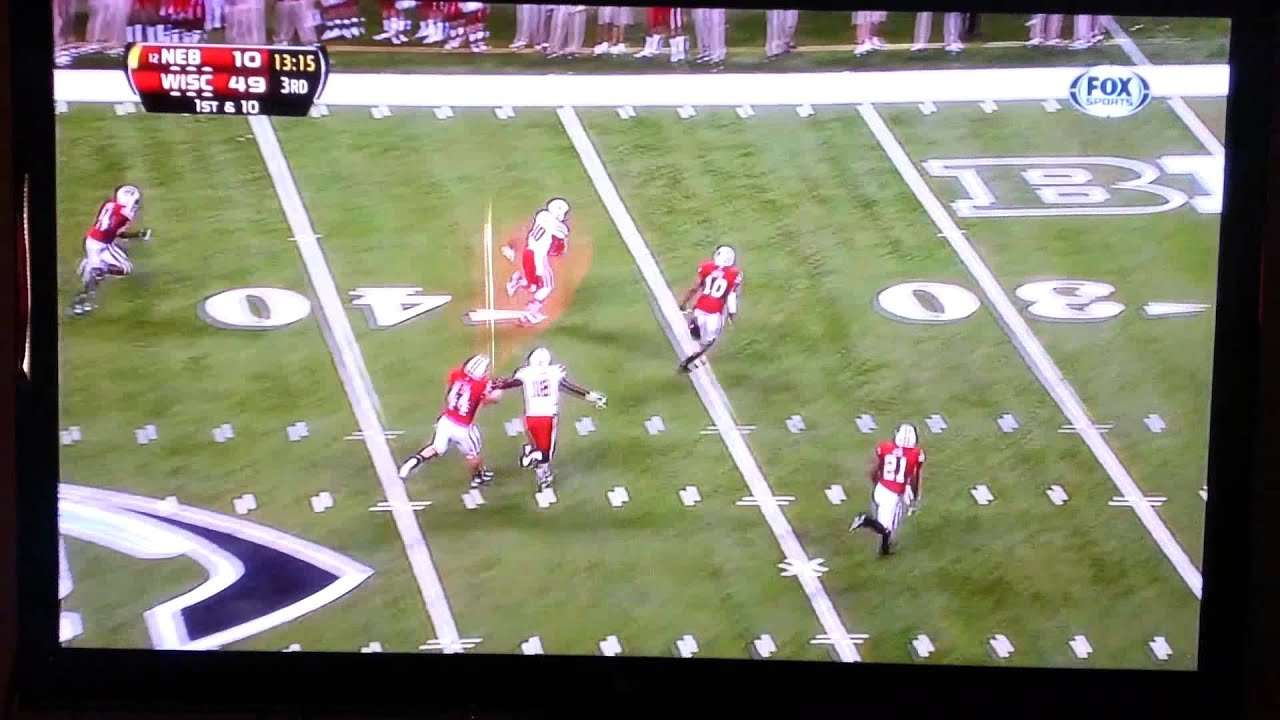 Kenny Bell massive hit on Wisconsin player - YouTube