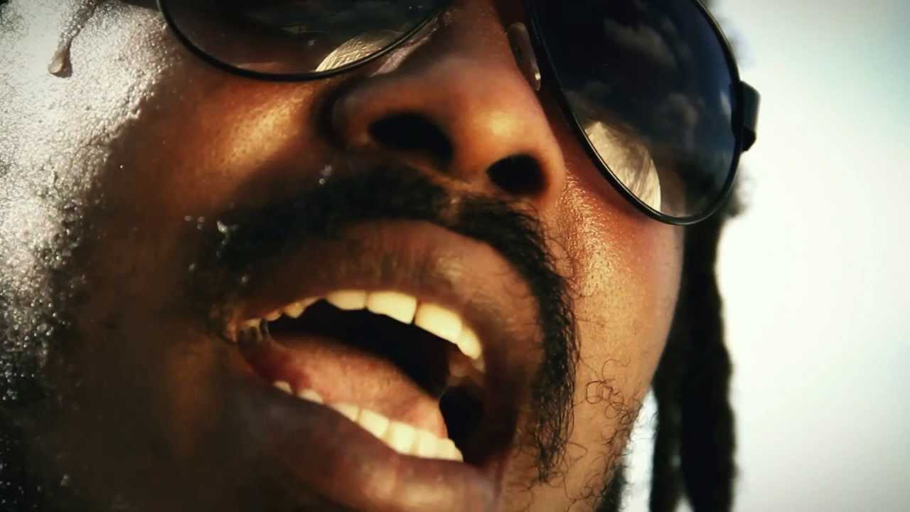 ISASHA " WORLD IS IN A MESS " (OFFICIAL VIDEO) - YouTube