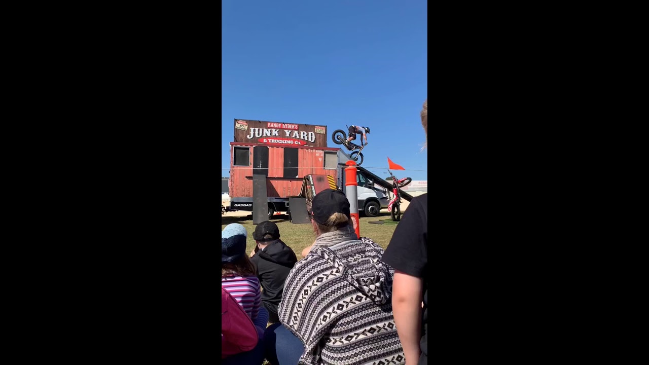 Newcastle Big Boys Toys Expo - Tint Ur Ride - Saturday Highlights - YouTube
