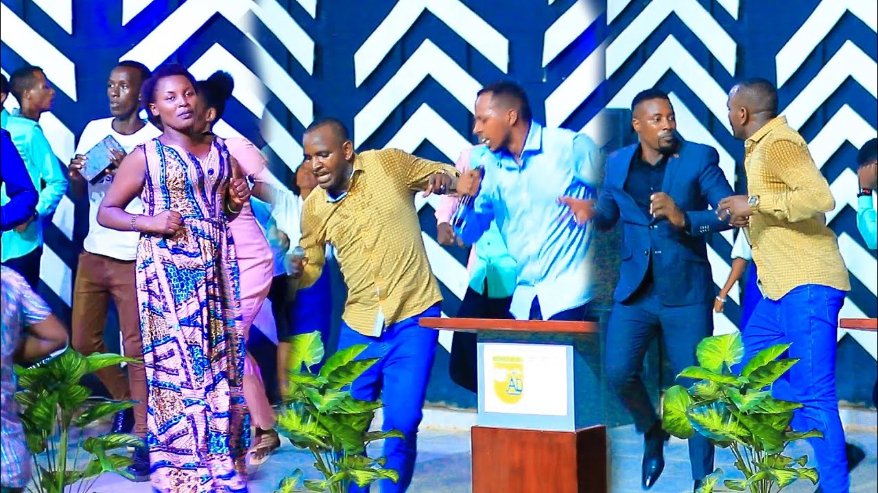 🥰IGISIRIMBA CYUZUYE UBWIZA BY PIANIST MOSES ABAYUMBE BATAMBIRA IMANA ...