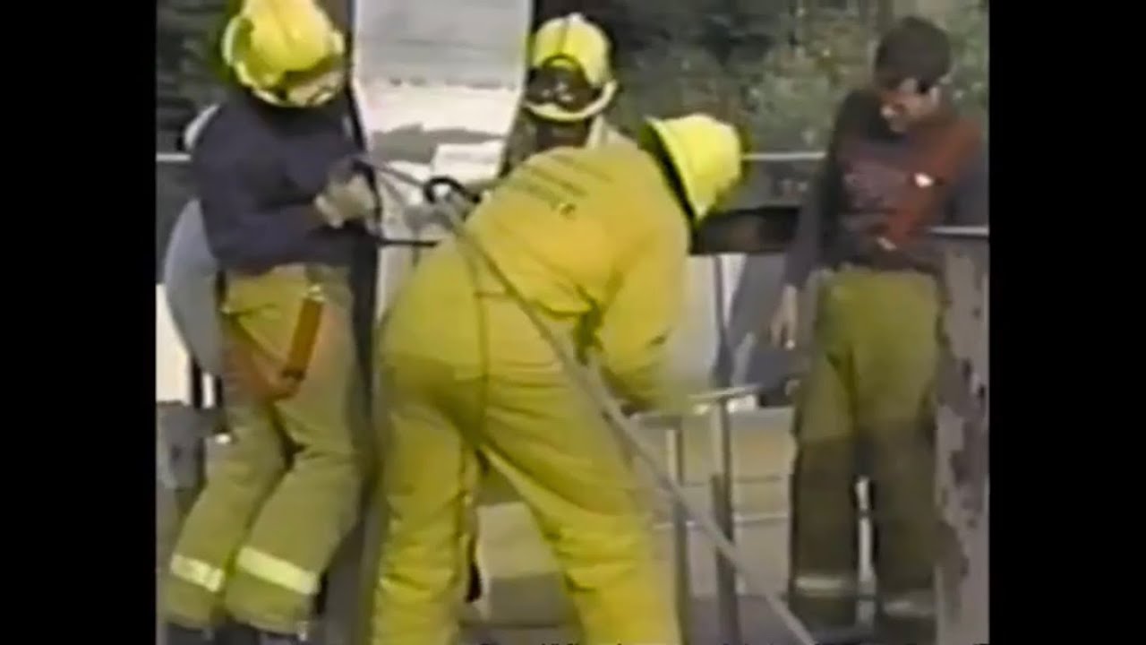 Robber Stuck In Hamburger Vent - YouTube