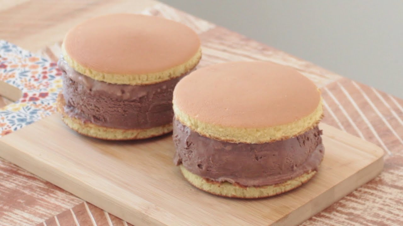 Chocolate Ice Cream Pancake Recipe | Dorayaki Chocolate Ice Cream ...