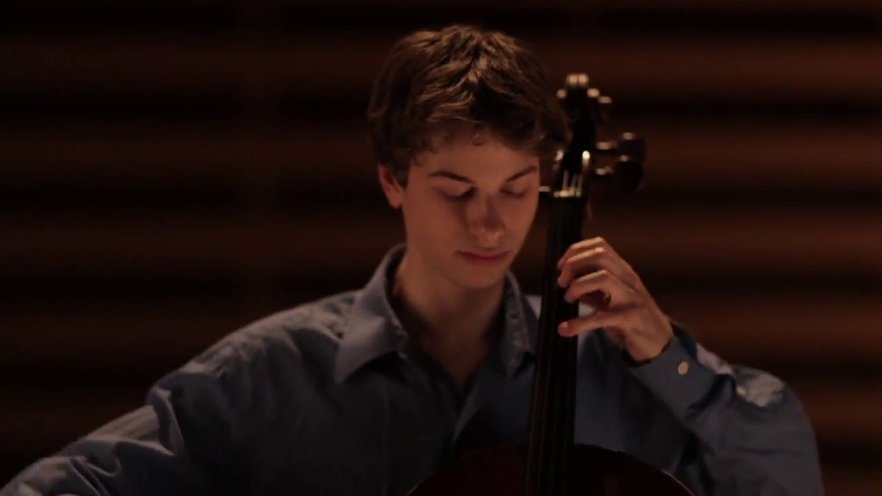 Daniel Hass Performs Prelude-Fantasia by Gaspar Cassadó - YouTube