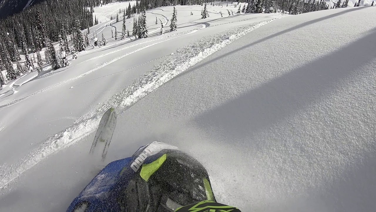 2020 Freeride 146 playing in Revelstoke BC - YouTube
