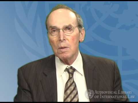 Michael Reisman on Humanitarian Intervention - YouTube