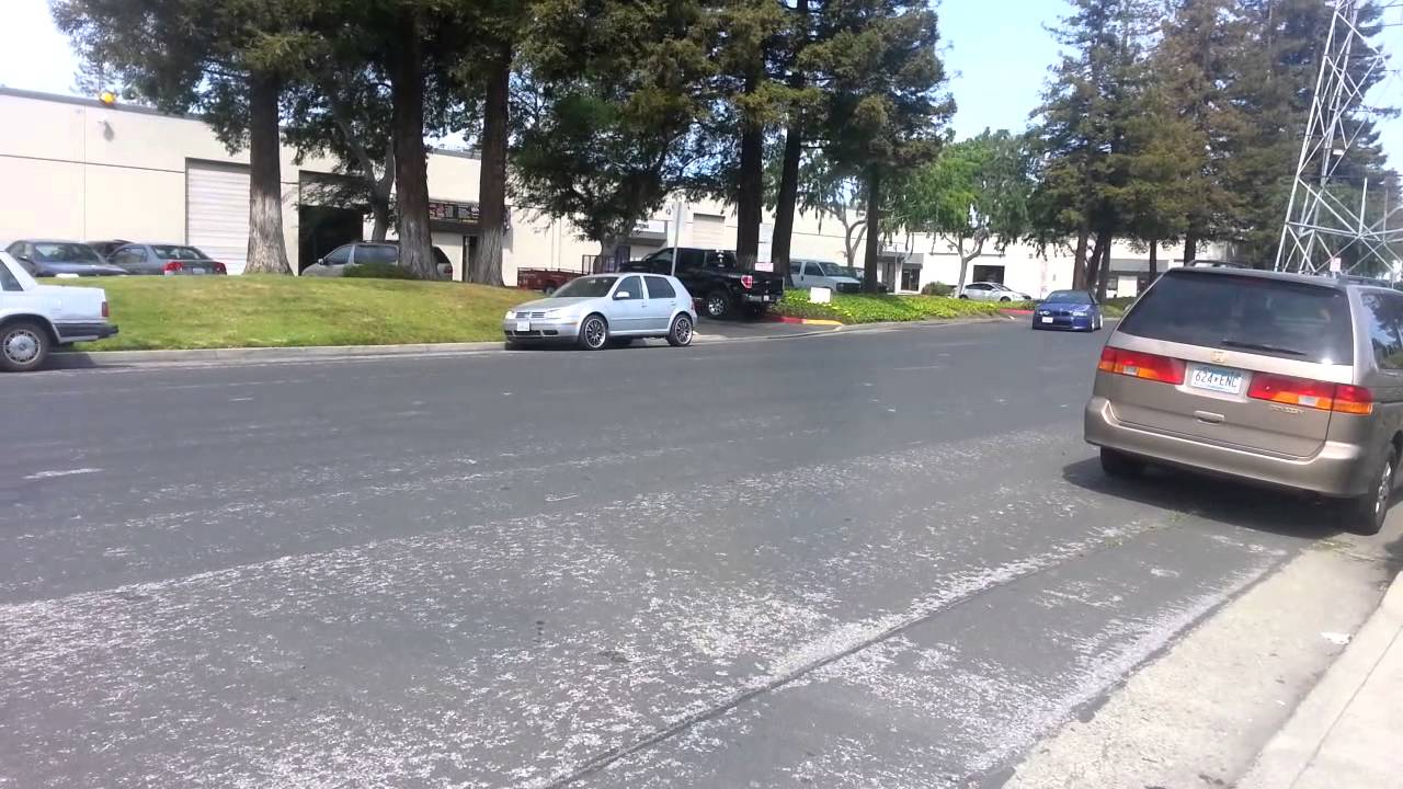 E46 M3 with velocity stacks doing a pull - YouTube