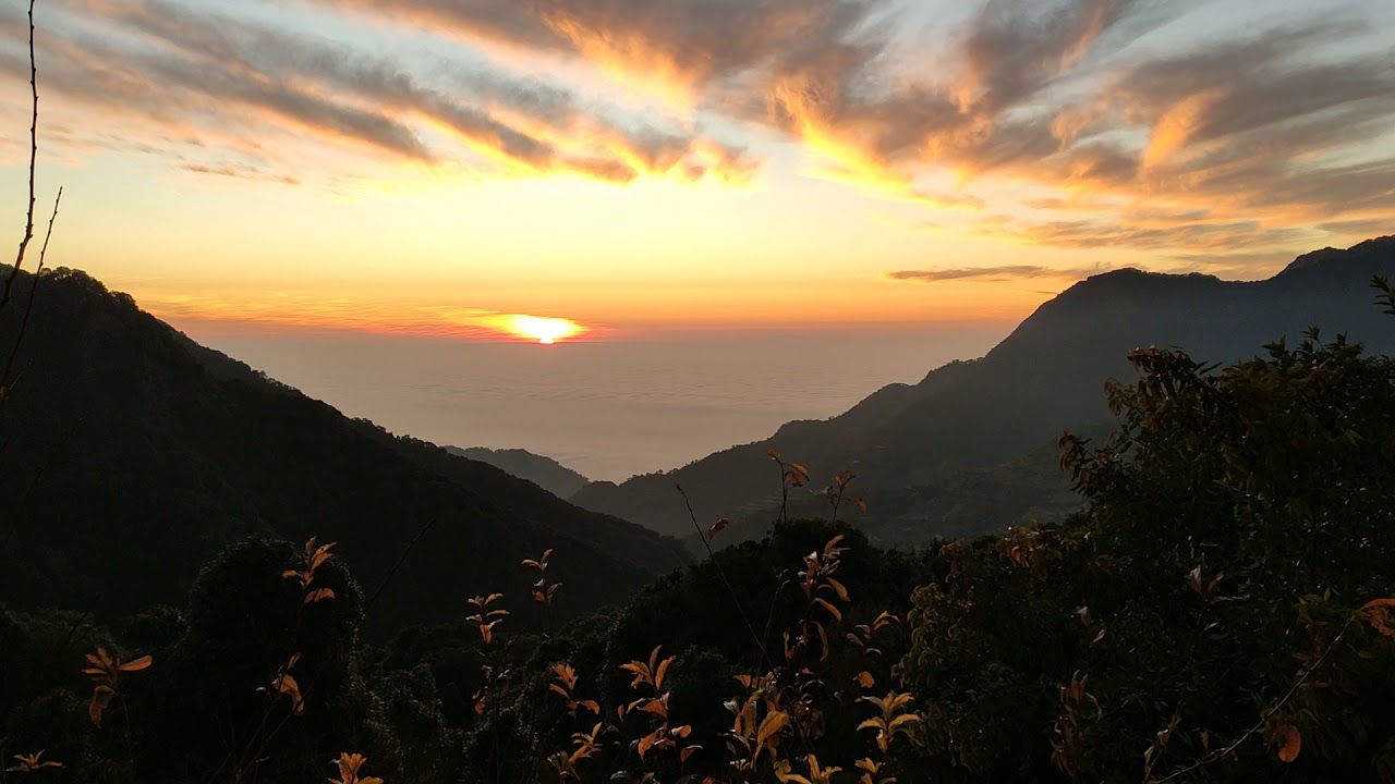 Sunset Timelapse over the Himalayas, viewed from Pangot - YouTube