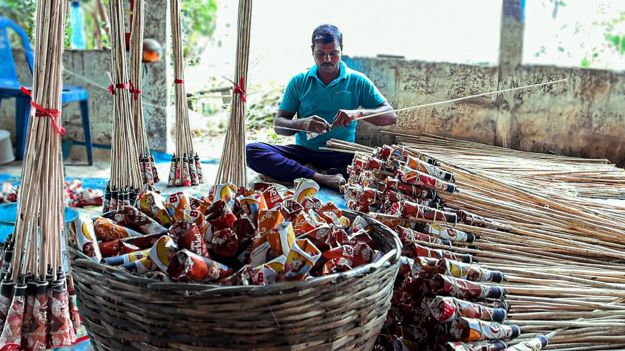 "Crafting 5 Feet Biggest Rocket Cracker Ever for Festival Celebrations ...