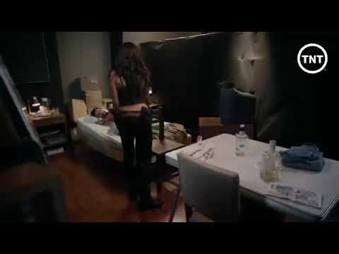 Paulina Gaitan  Kissing Scene