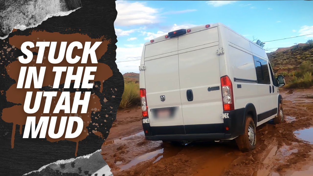 Professional Off-Road Recovery In The MUD - YouTube