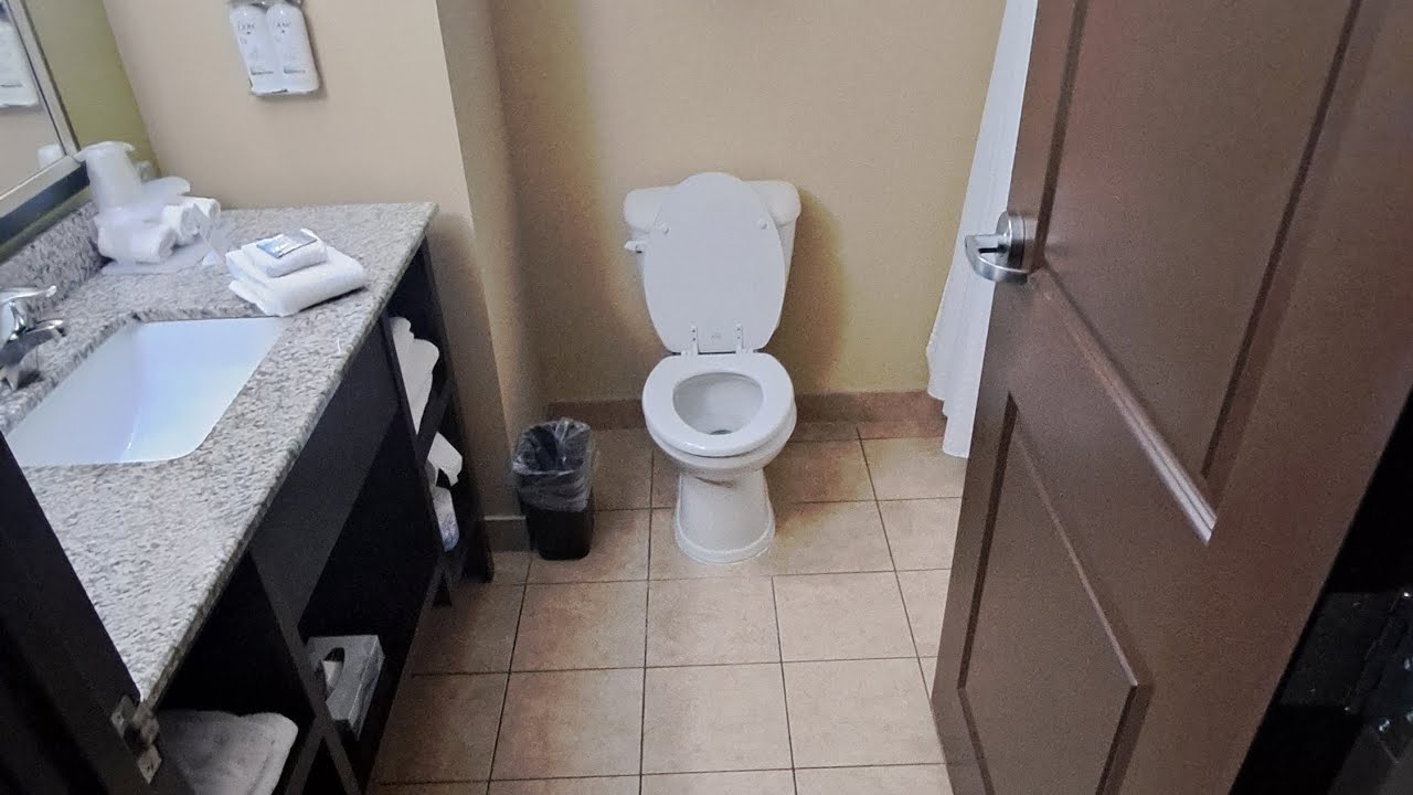 774: Gerber Toilet - Holiday Inn Express Room Bathroom 🚻 - YouTube