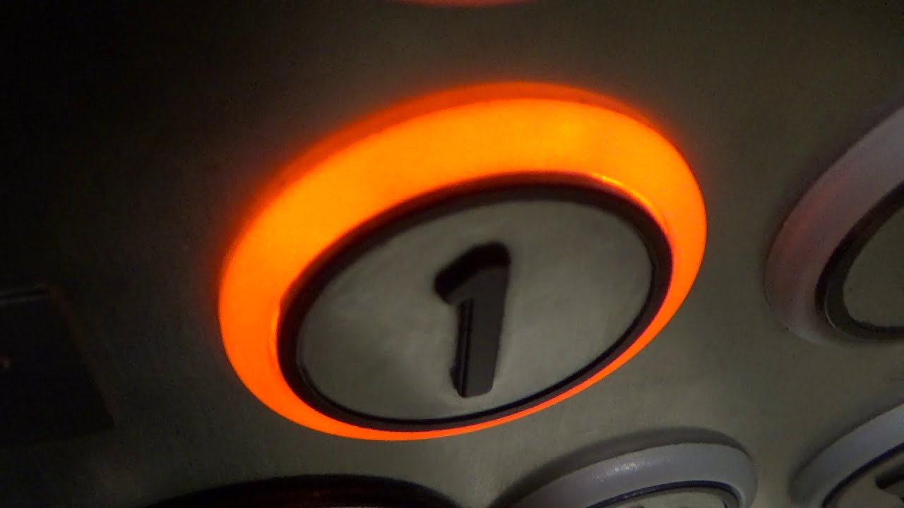 Coloured Cabs + Door Trick!! | 2008 KONE MonoSpace @ IBM Building ...