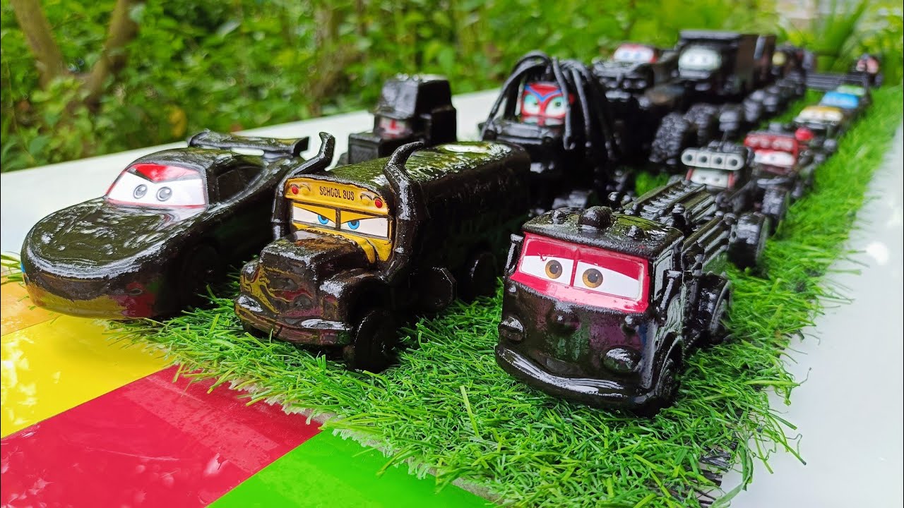 Clean up muddy lightning mcqueen, tow mater, cruz ramirez, sally ...