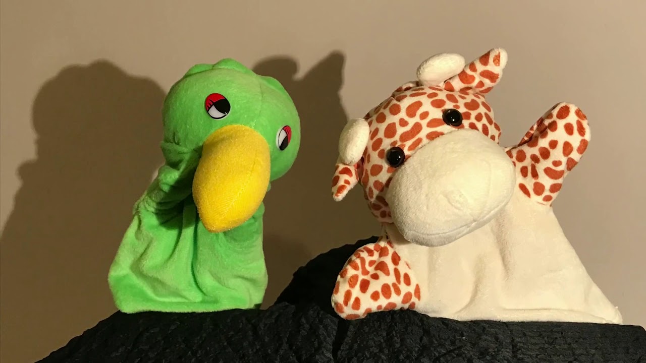 Kukla Karga ve Zürafa “Ben Neyim?” Oynuyorlar | Çocuklar için Kukla ...