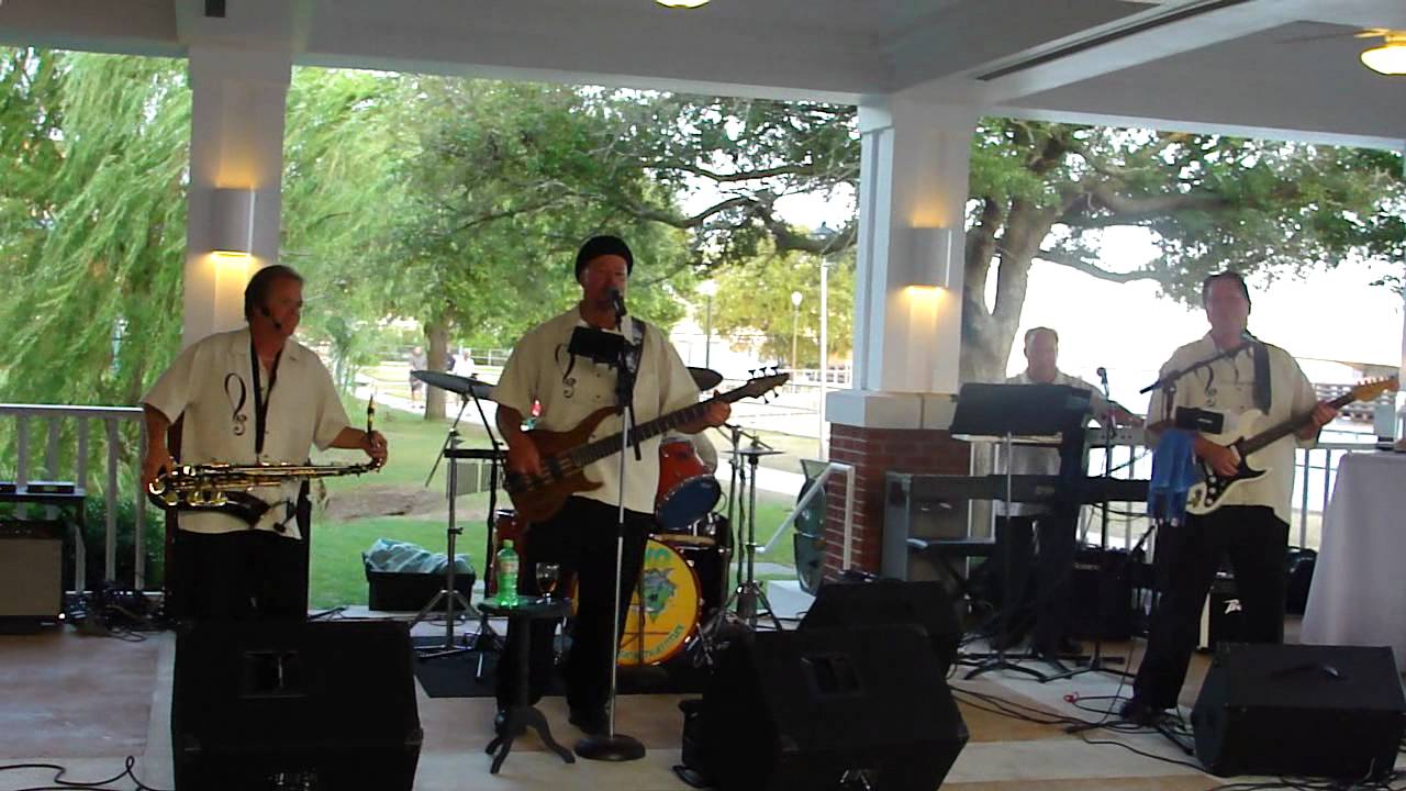 The Mako Band Black Drawers featuring Chris Martin - YouTube