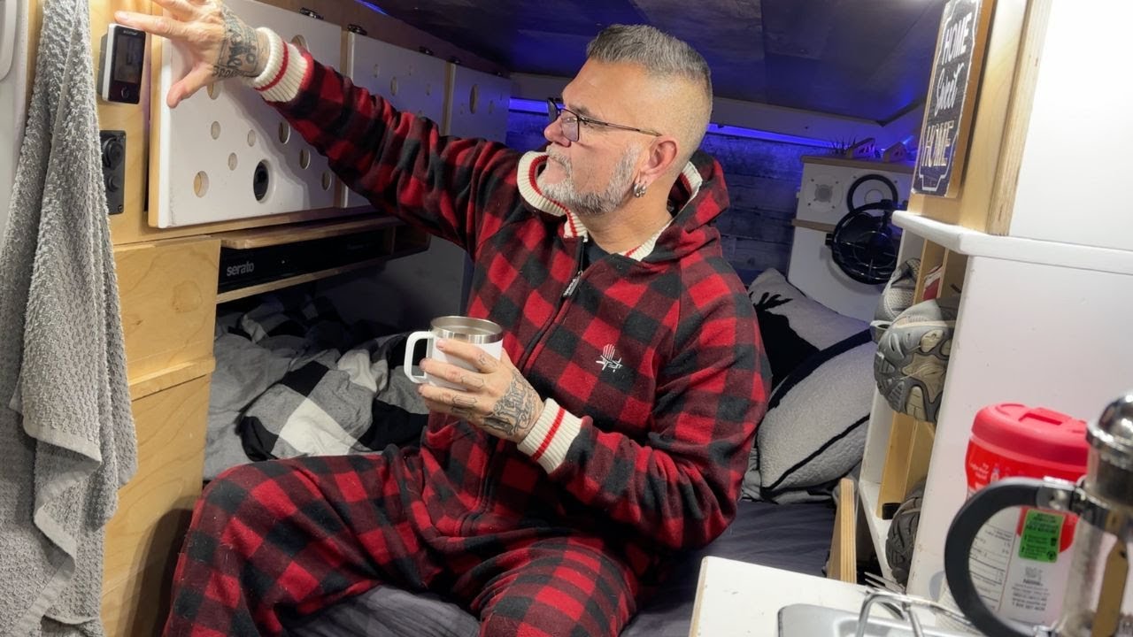 Van Life Morning's Take a Long Time | Got About 200Ah Of Free Power HUH ...