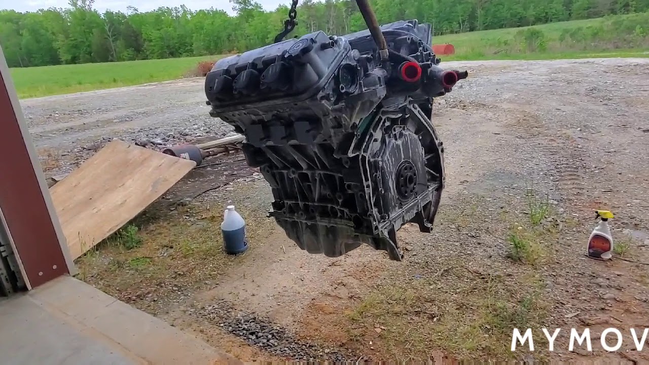 Cleaning a Aluminum Honda J32a2 engine block. - YouTube