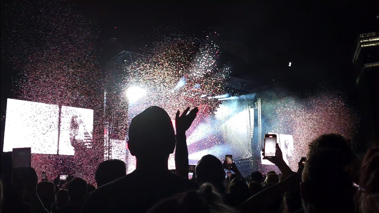 Paramore - This is Why Tour - Live at Sydney, Australia - 25 November ...
