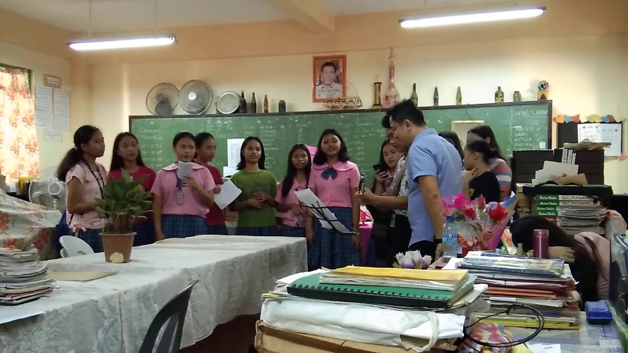 Mga estudyante nangaroling sa teachers - YouTube