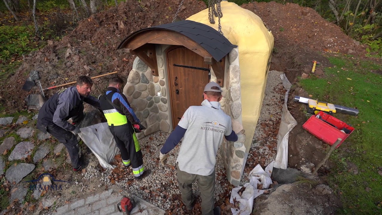 Revonia 4,5m2 modular cellar installation - YouTube