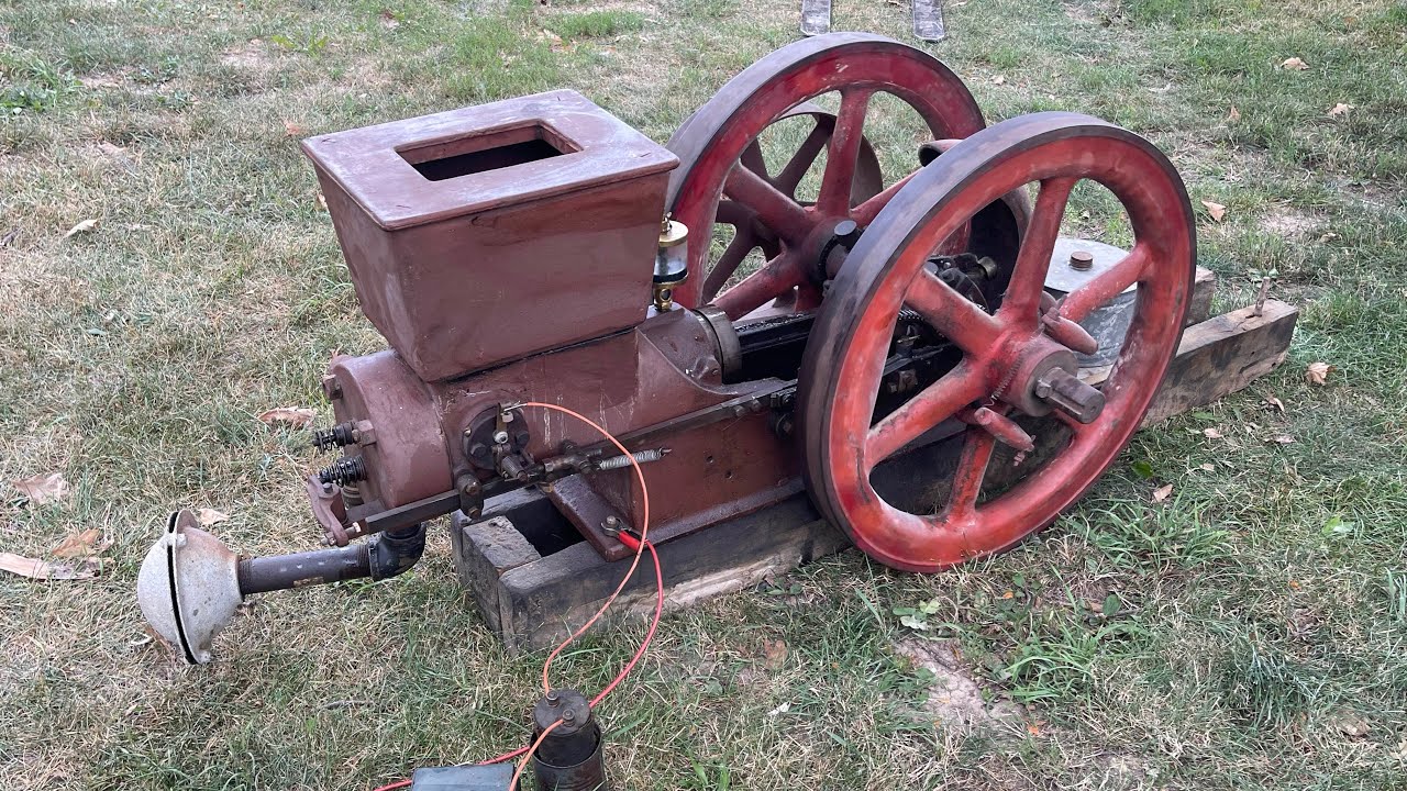 4 1/2HP Eaton Hit & Miss Engine running strong - YouTube