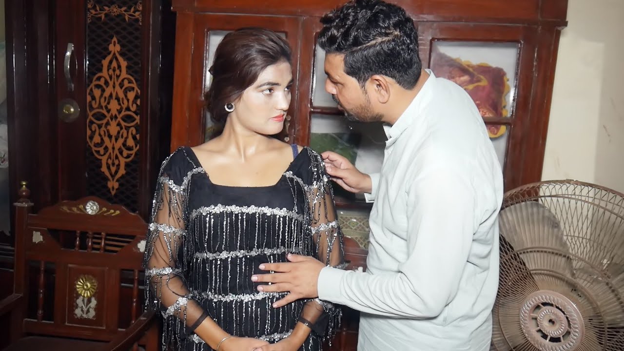 Bindaas Aunty ka Samaan Wale Se Pyaar | Romantic Love Story | Hindi Short Film | ZRK Filmz - YouTube