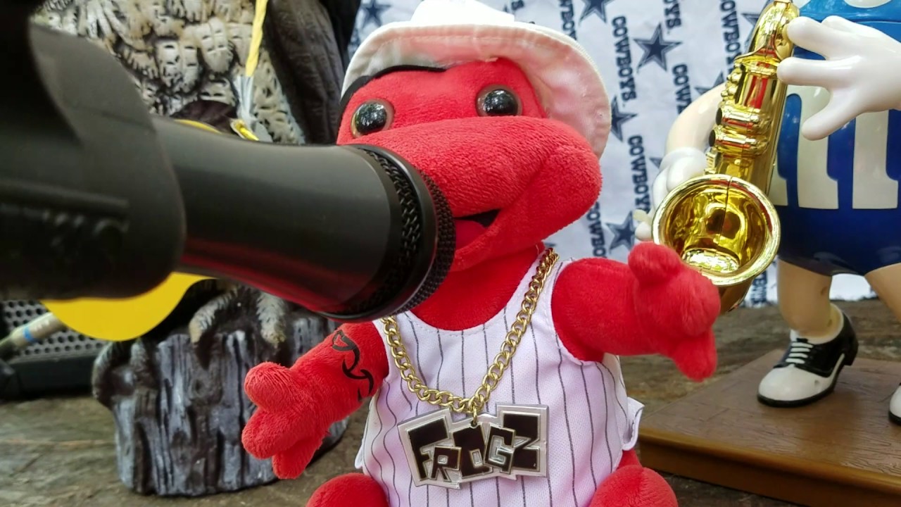 "HOOTY" let's rapper FROGZ hit at his funk concert - YouTube