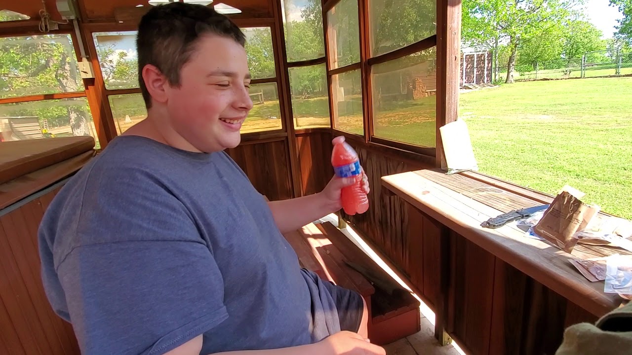 MRE menu 18 review. Ravioli in meat sauce. - YouTube