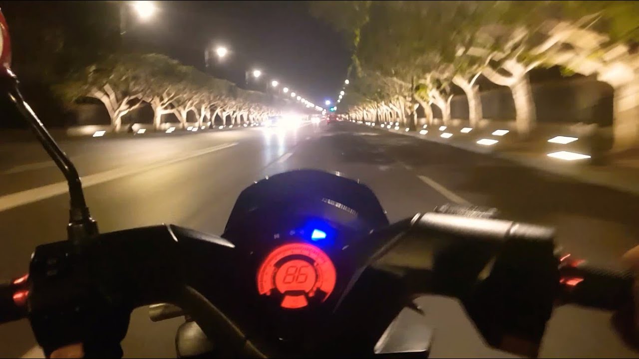 Mehdi's MOTO🏍️vLOGS #2: A ride in Annasr Avenue in Rabat - YouTube