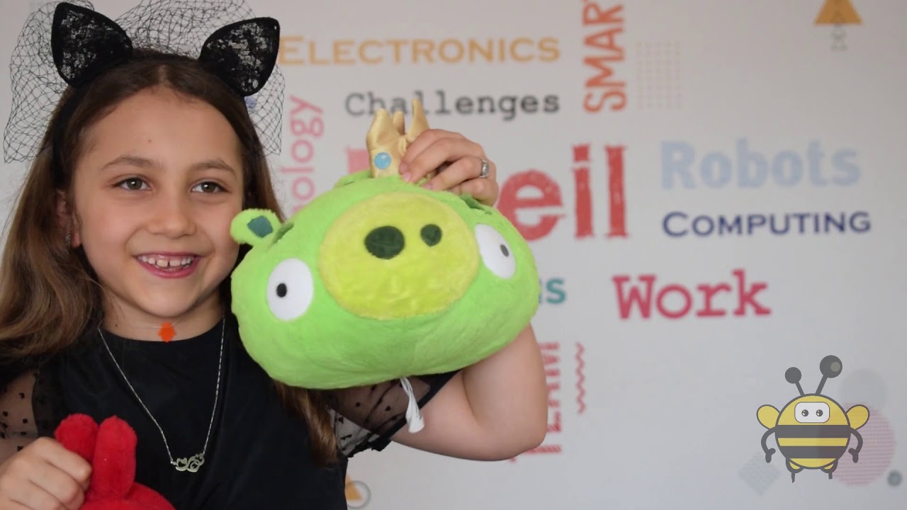 Nour @ Beez Brainz Academy - YouTube