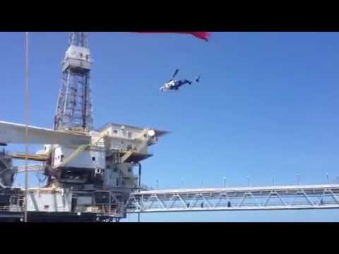 Helicopter Offshore Oil rig landing - YouTube