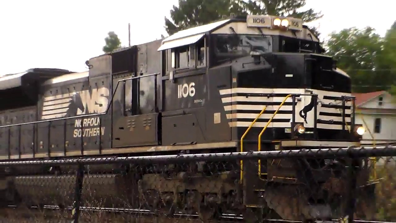 Westbound ethanol or crude oil with NS 1106 as the leader - YouTube