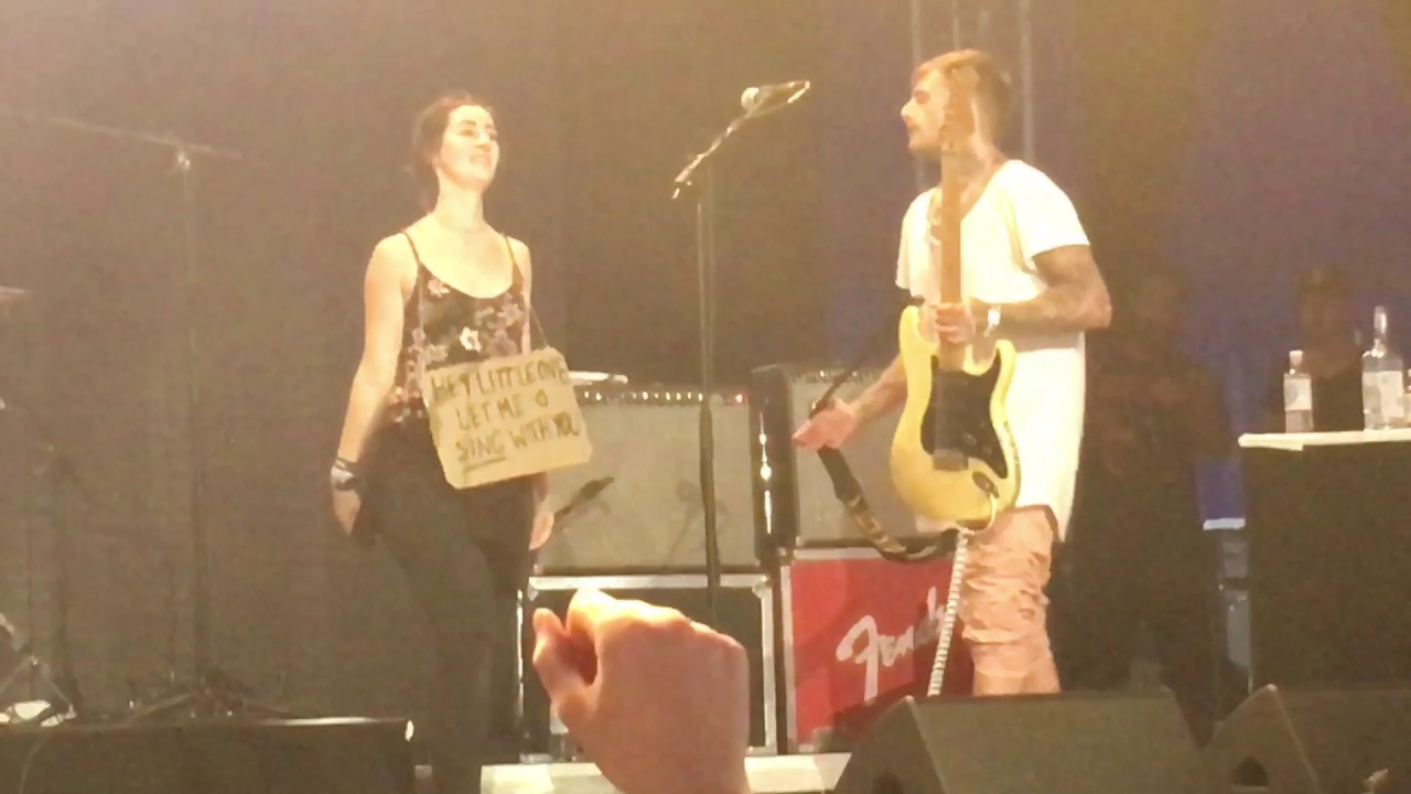 Highly Suspect - Lydia (with fan on stage!) @Hurricane Festival 2017 ...