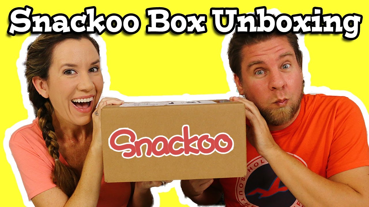 Snackoo Box International Snacks & Candy - YouTube