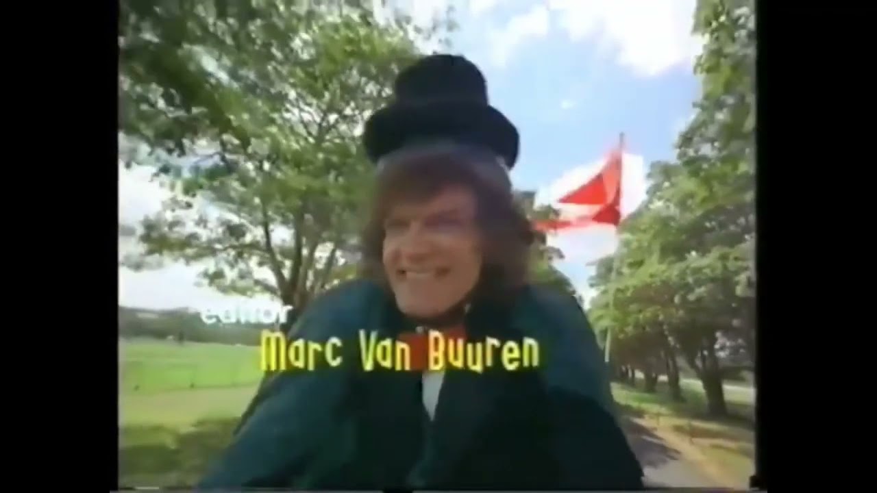 TDR Wiggles Movie- Hey There Wally - YouTube