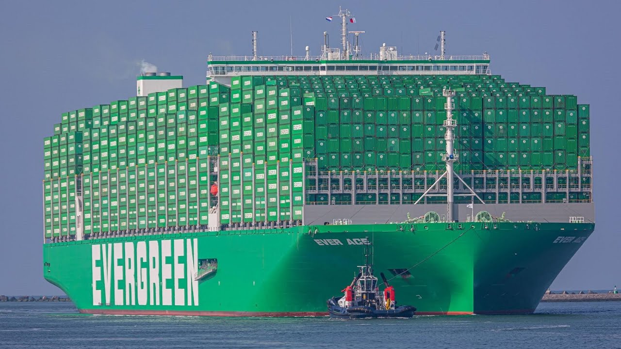 The BIGGEST CONTAINER SHIP In The World EVER ACE - YouTube