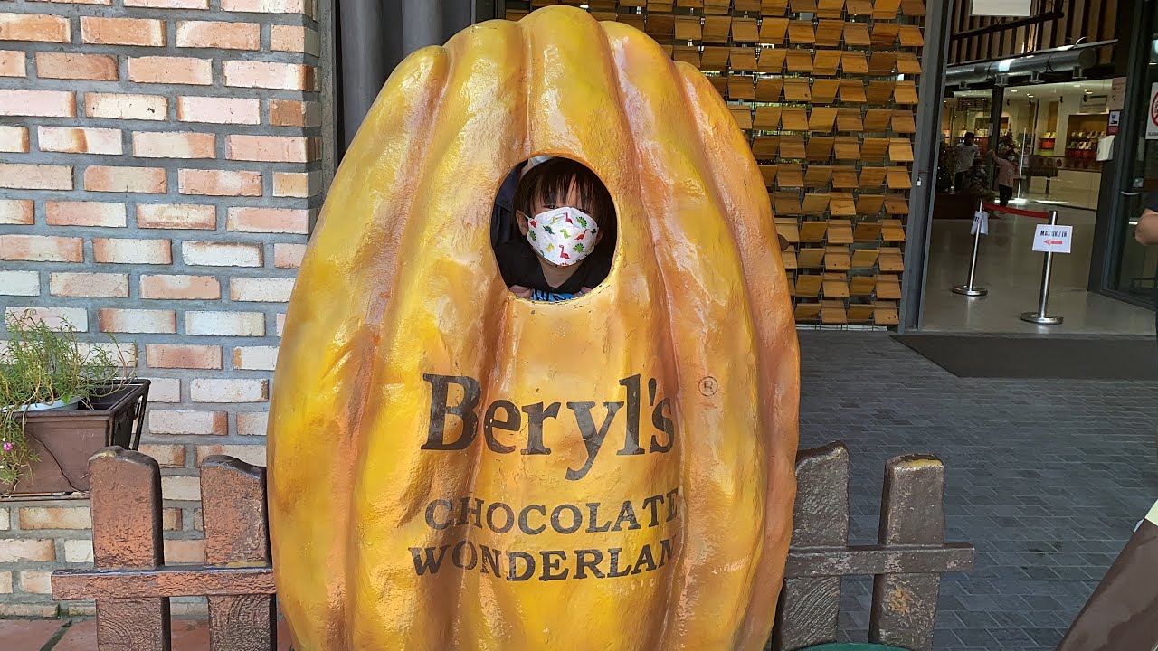 Super cheap chocolate at Beryl’s Chocolate Factory - YouTube